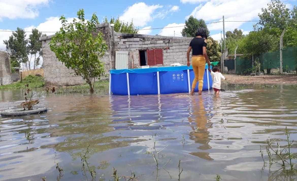 Fotos y videos de lo que la lluvia dejó: casas inundadas y numerosos ...