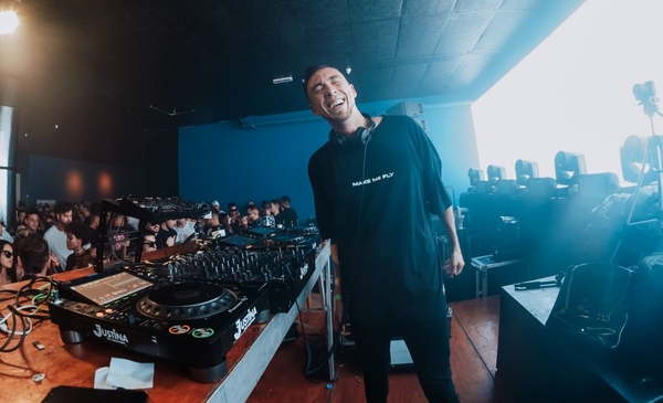 Augusto Rivarola, el DJ olavarriense que se hizo mundialmente conocido ...