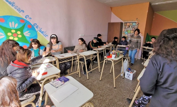 Chicos y chicas del Programa Envión 1 recibieron a la artista visual ...